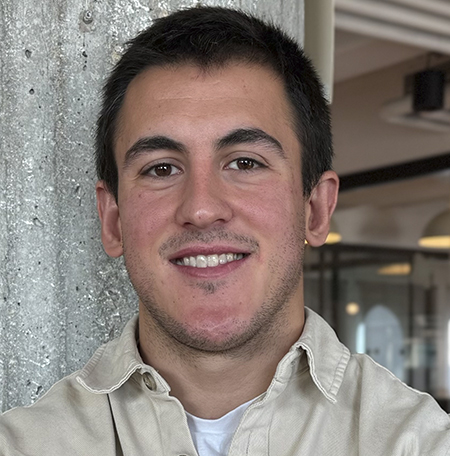 Alejandro Pérez – Revolution Banking